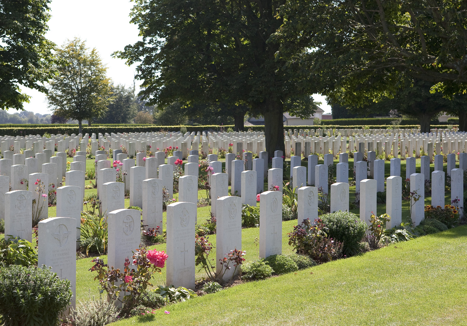 Cérémonie hommage au Dragon Jan Skuliniec | Ville de Bayeux
